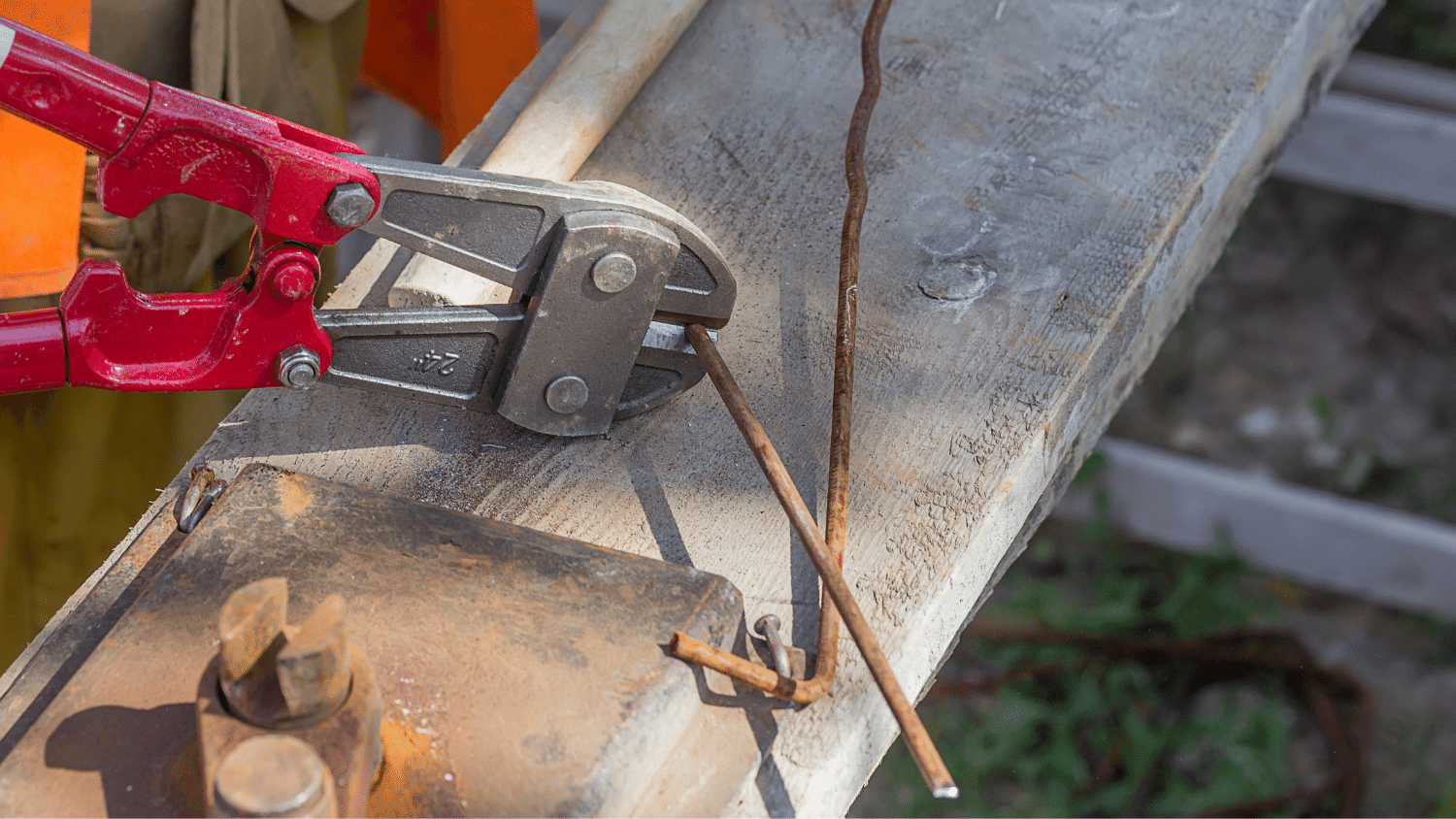 10 Best Bolt Cutters in 2026 - Handyman Dream